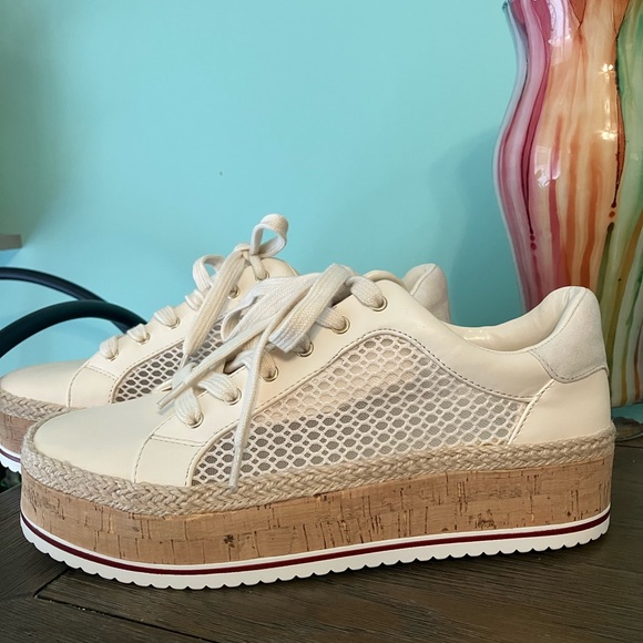 Jennifer Lopez | Shoes | Jlo Jennifer Lopez Womens White Platform Shoe ...